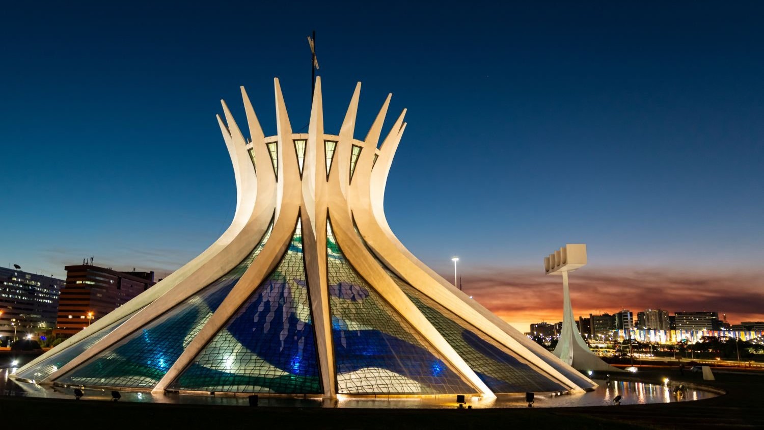 BRASÍLIA: UM PROJETO MODERNISTA - Museu de Arte Sacra de São Paulo